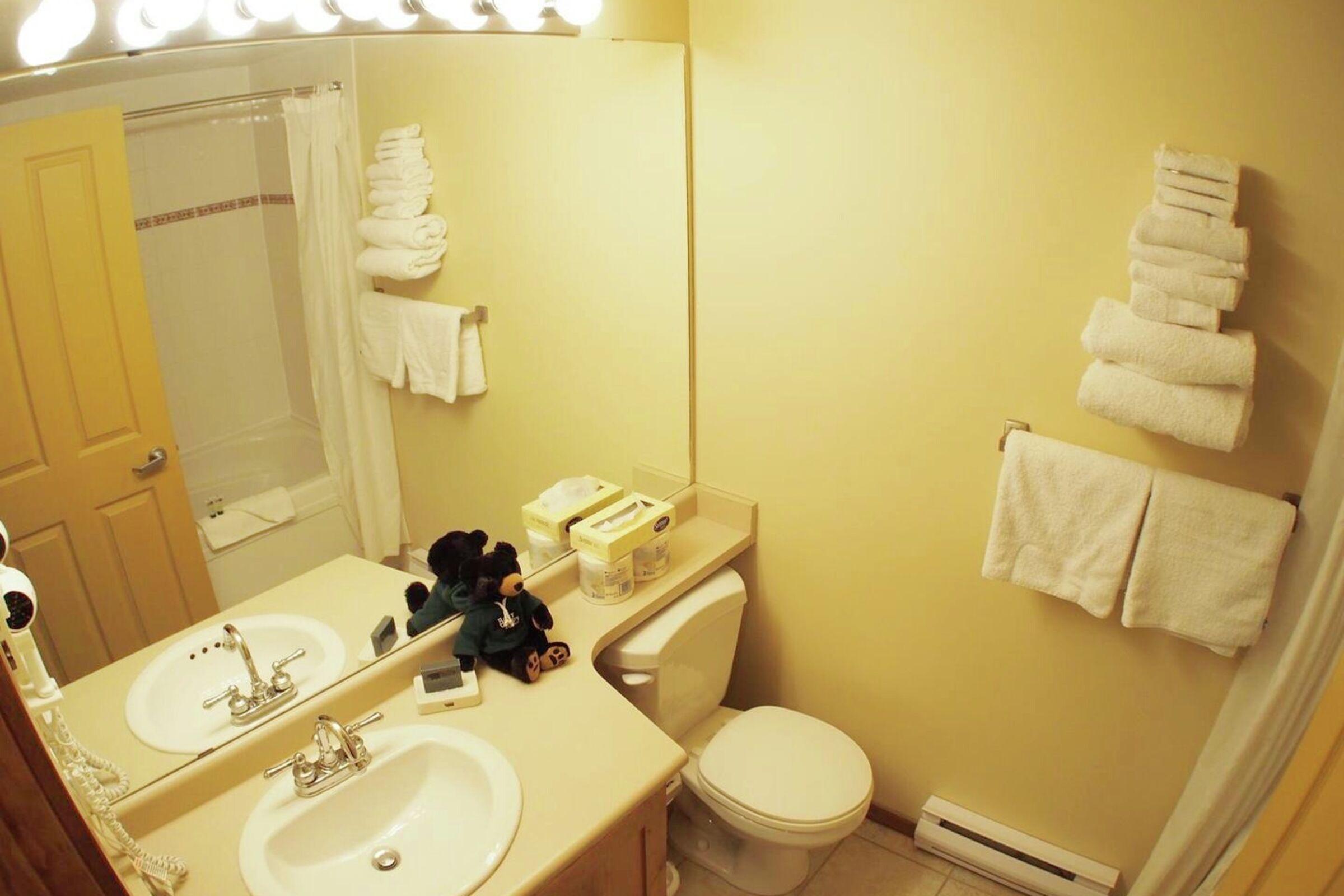 Fireside Lodge Ski Lodging - Condo at Sun Peaks