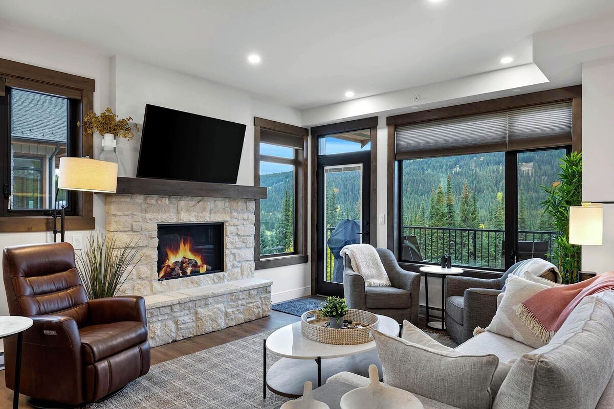 Switchback Creek Ski Lodging - Town Home at Sun Peaks